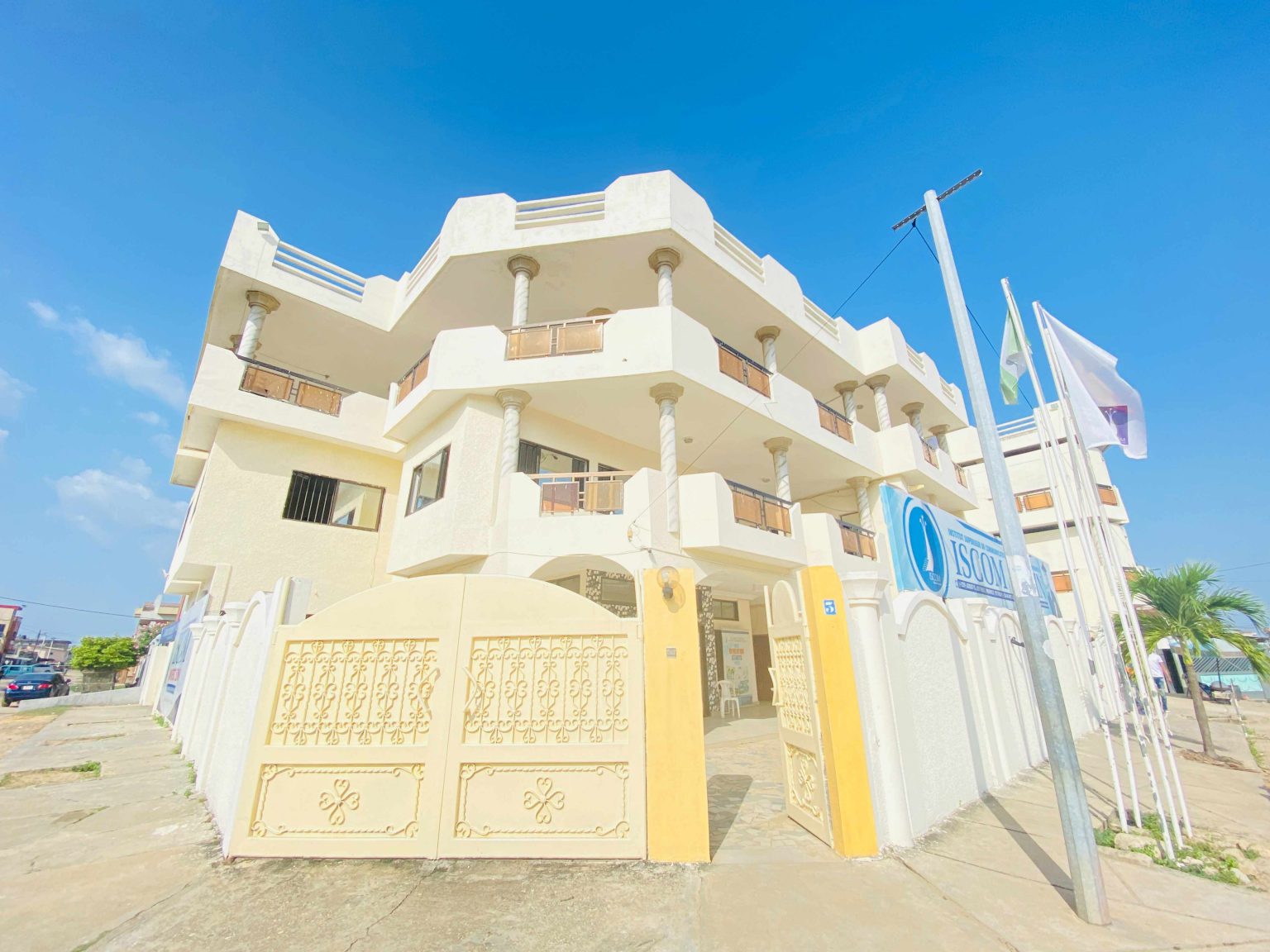 About Us – ISCOM University